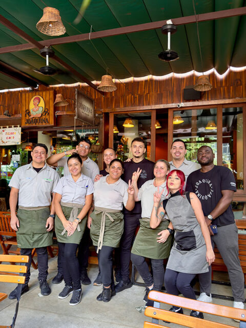 Joaquina Bar – Culinária brasileira e cervejas artesanais, com áreas ...
